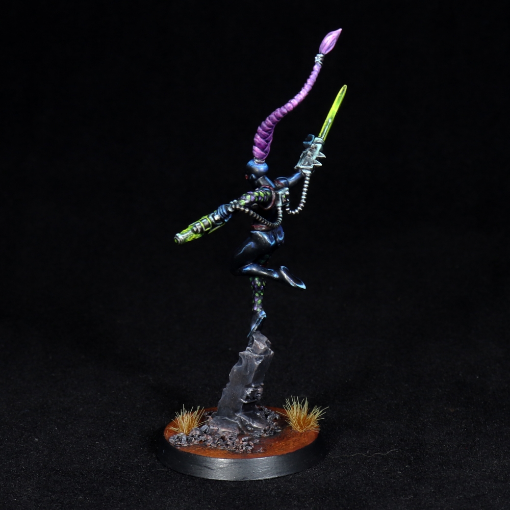 Painted Callidus Assassin Miniature, Warhammer 40K - Frozen Fire Arts